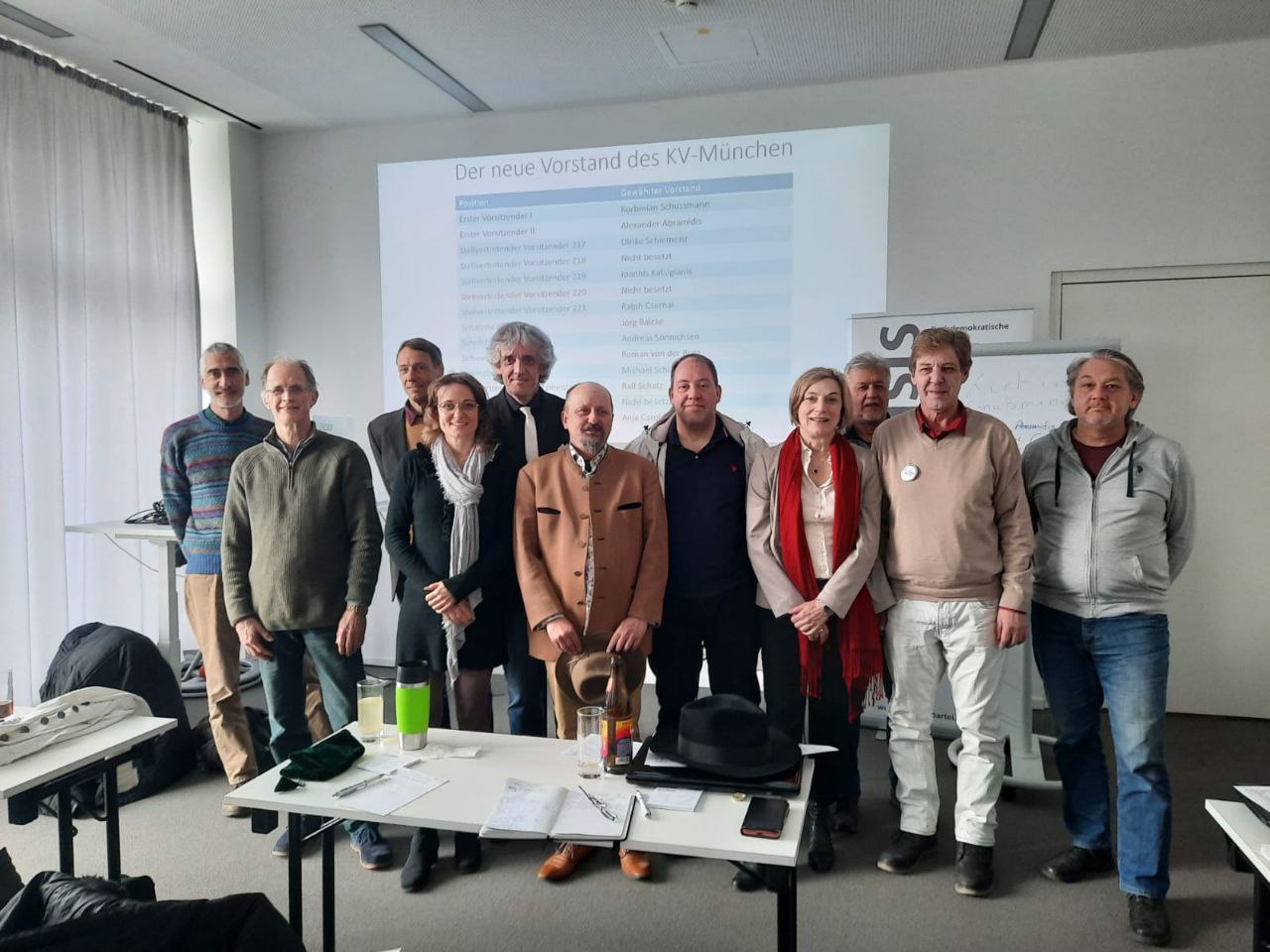 Pressemitteilung: dieBasis Kreisverband München wählt neuen Vorstand ...